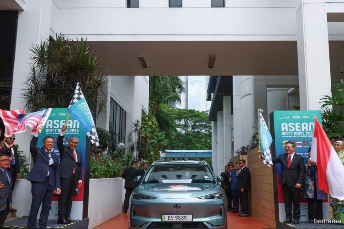 Ahmad Zahid flags off Asean Unity Drive 2025 in Jakarta | KLSE Screener